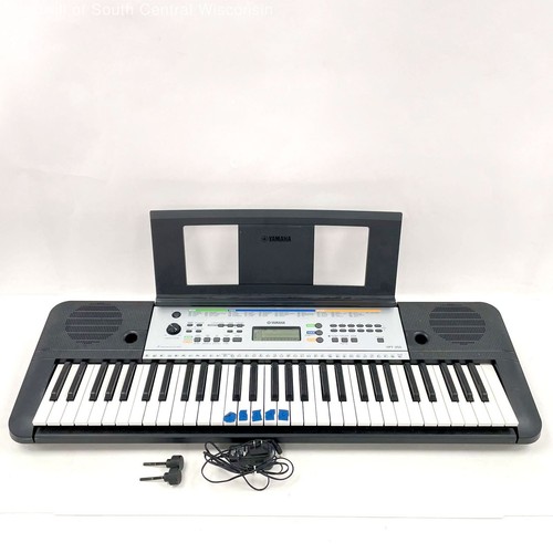 Yamaha 61 Key Electronic Polyphonic Piano Keyboard - YPT-255 - TESTED ...