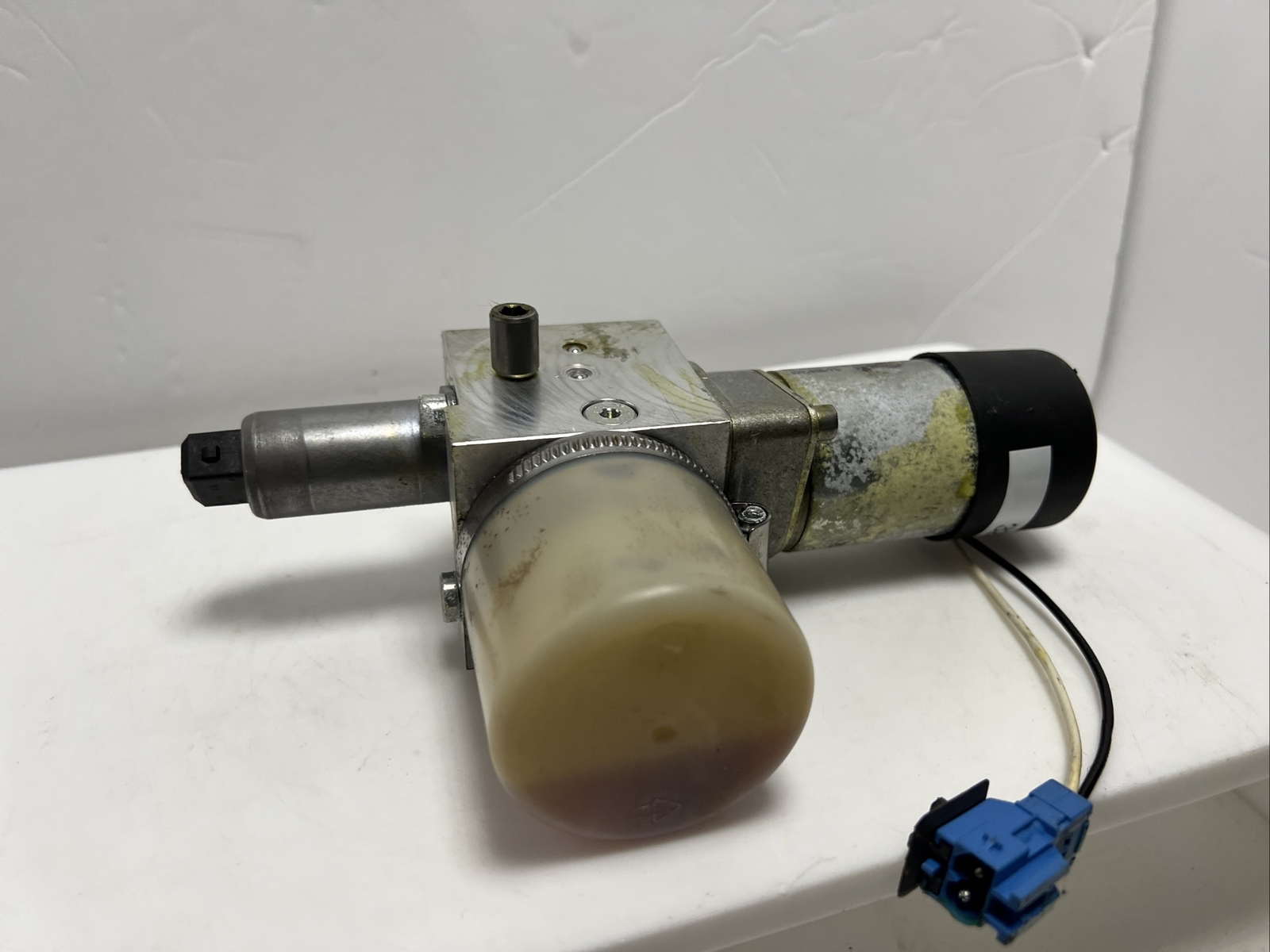 2006 2007 BMW 745i 750i E65 E66 Trunk Lid Hydraulic Pump Actuator Motor ...