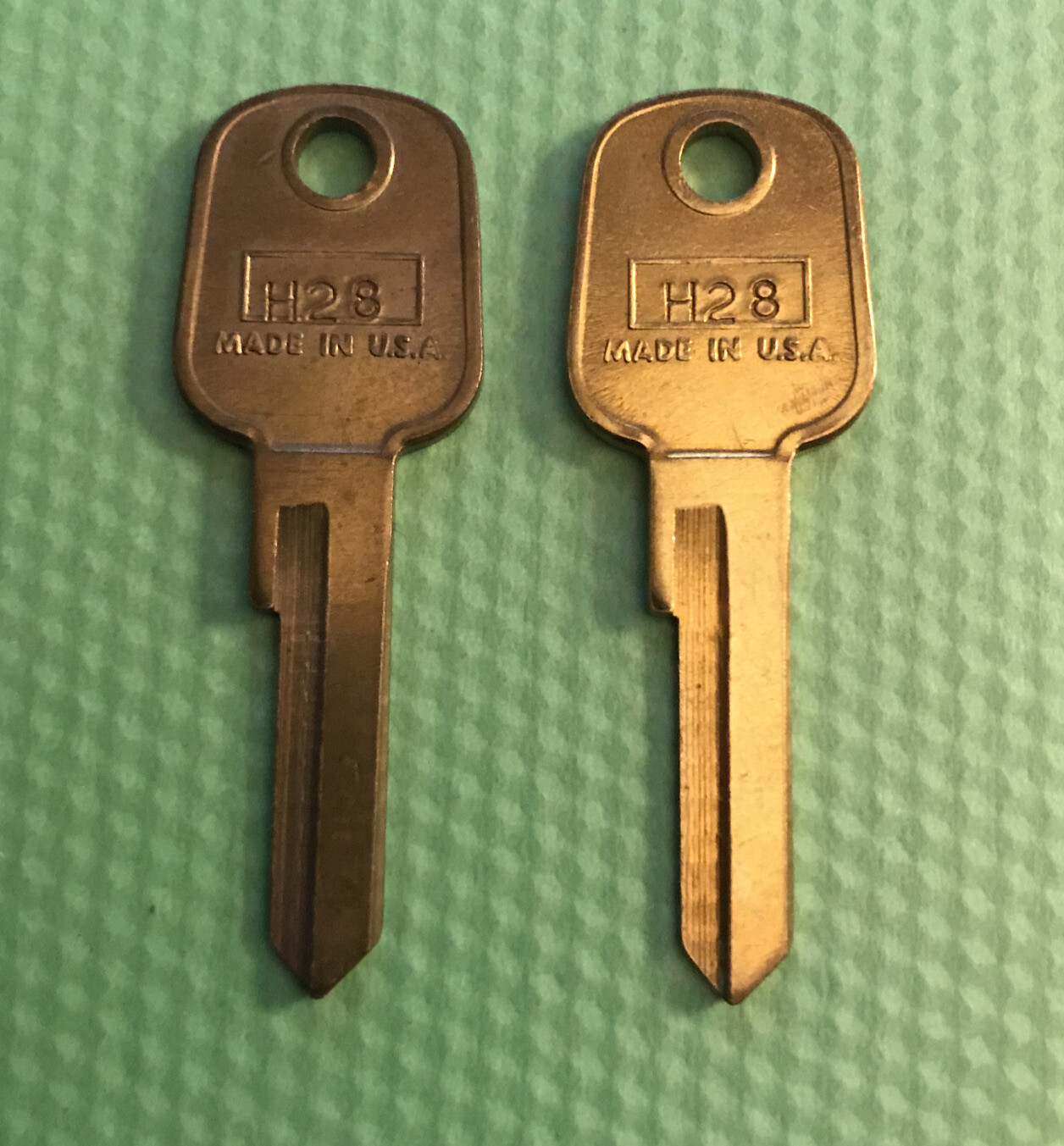 Curtis brand key blanks H28 H-28 set of 2 bulldog logo [KB2] | eBay