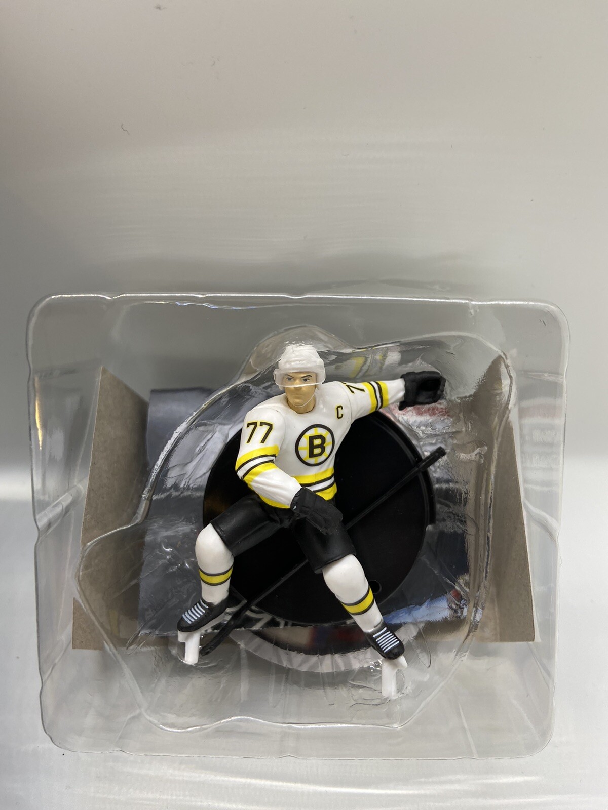 Raymond Bourque Boston Bruins Imports Dragon NHL Figures League Bag 2.5 ...