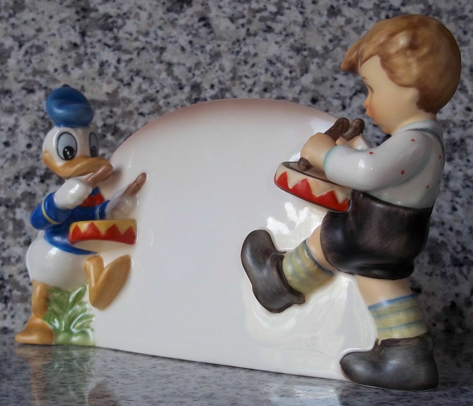 Goebel Disney und Hummel Figur "Donald und Trommler" Goebel Archivstück ...