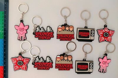 10 pcs Stranger Things Keychains Keyrings bag tag birthday party favors ...