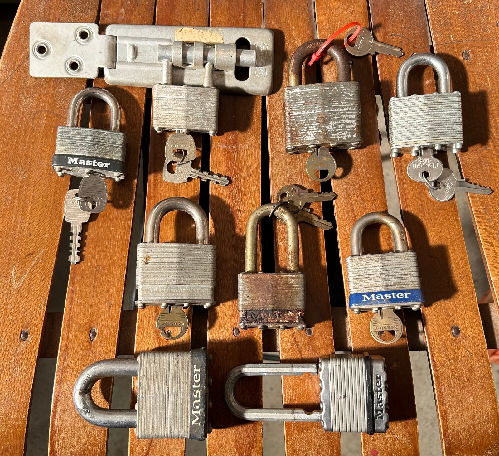 Master Bolt Padlock and Hinge Door Gate + (6) Pad Locks With The Keys ...
