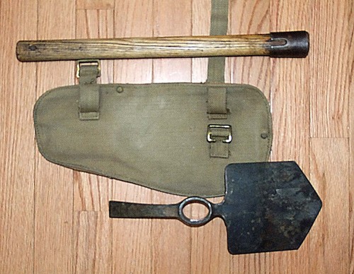 Original WWII British CHILLINGTON Entrenching Tool & Carrier, Early ...