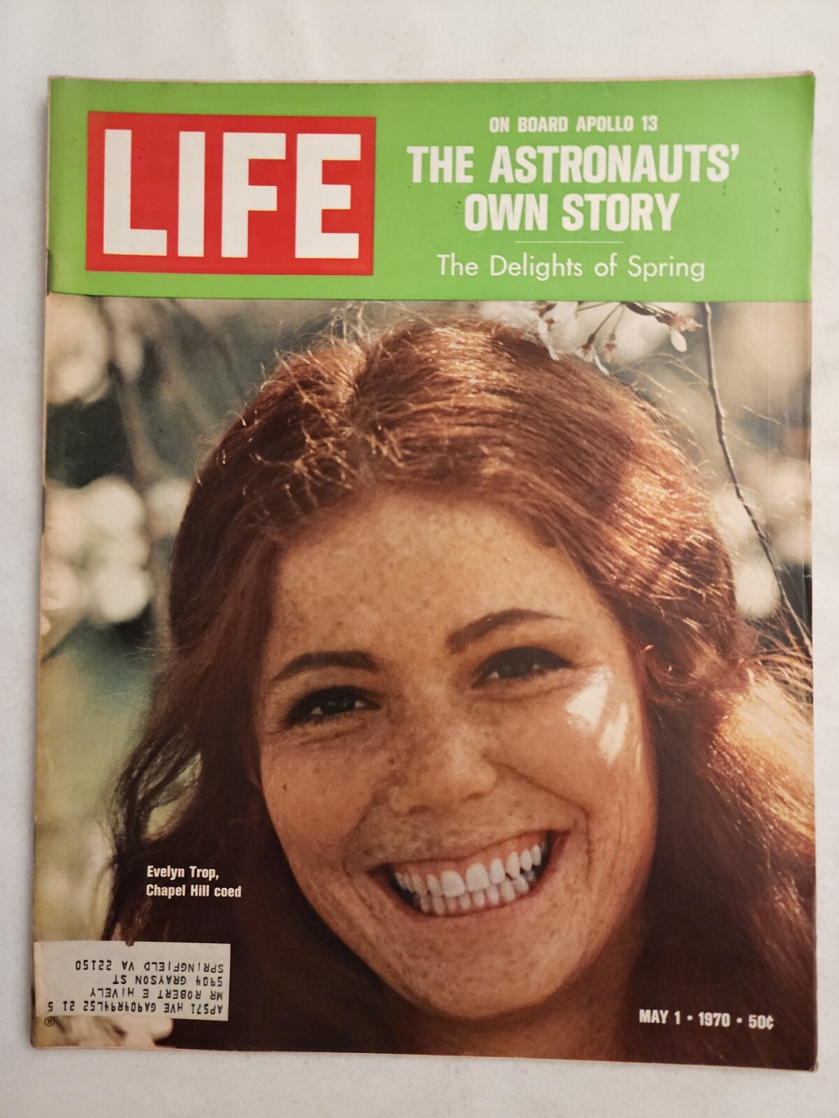 1970 May 1 LIFE Magazine Evelyn Trop Chapel Hill Coed Apollo 13 (MH191 ...