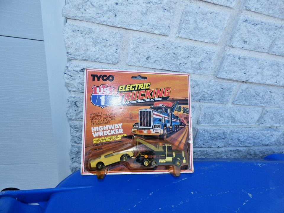 TYCO US1 HIGHWAY ELECTRIC TRUCKING WRECKER TOW SET PONTIAC FIREBIRD NOS ...