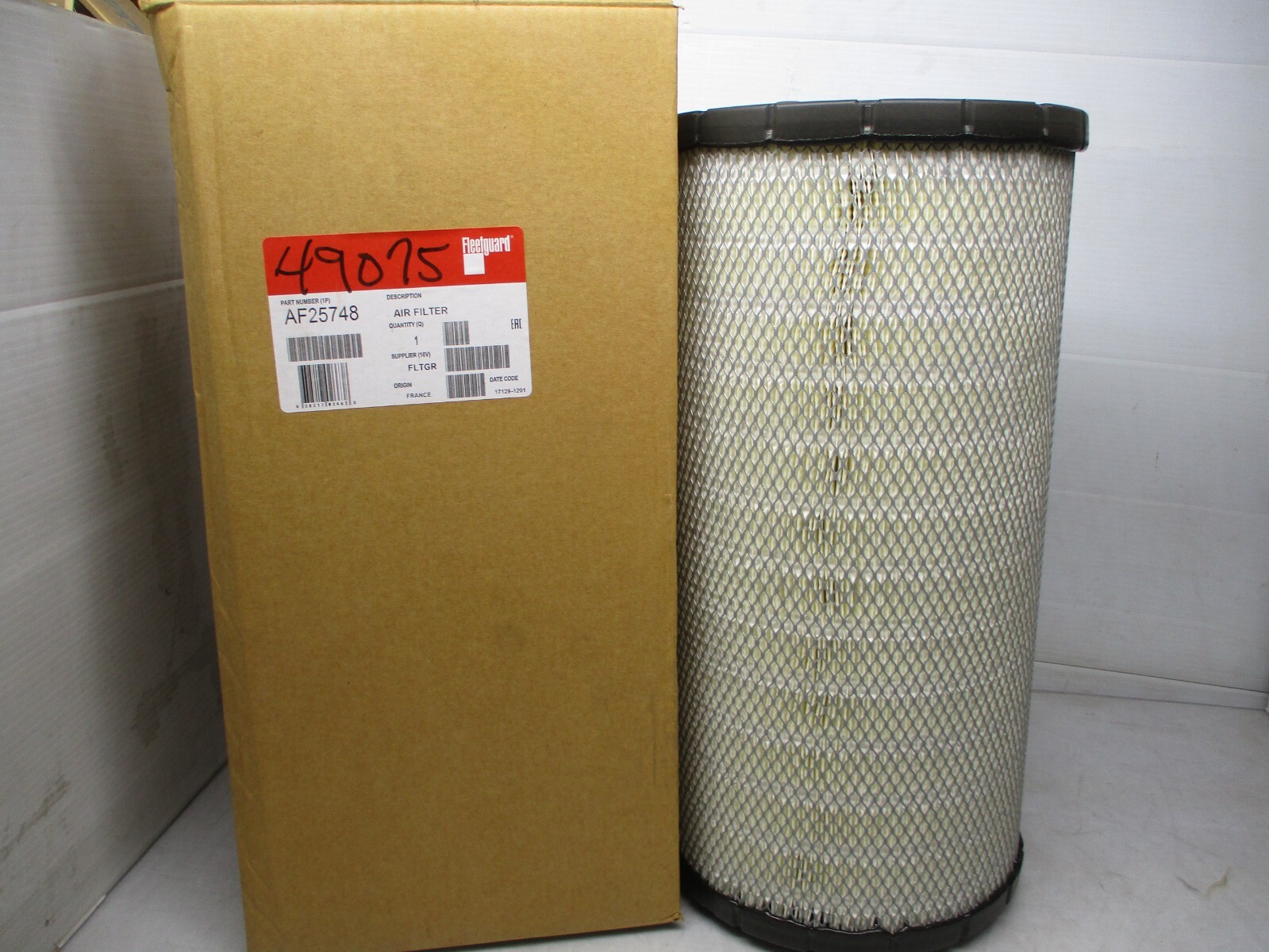DONALDSON P778905 - Air filter cross reference