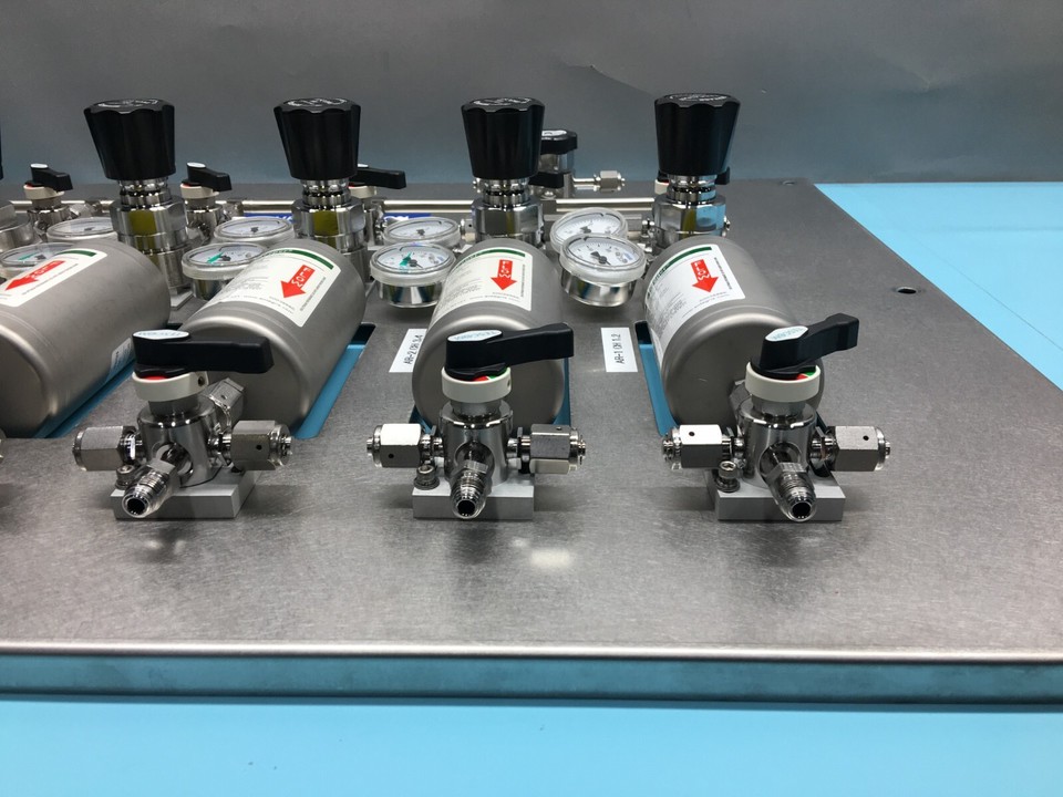 5 Entegris CE500KFI4R GateKeeper Insert Gas Purifier + 11 Tescom ...