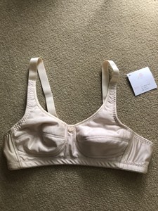 38aa bra fast delivery and free shipping on all orders