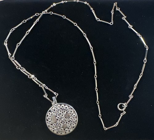 Vintage Sarah Coventry Round Gold Tone Pendant Link Chain Necklace 30 ...