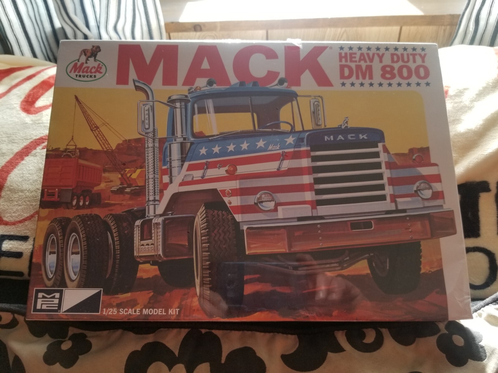 MACK DM 800 DIESEL TRACTOR TRUCK MODEL KIT 1/25 SCALE NEW SEALED | eBay