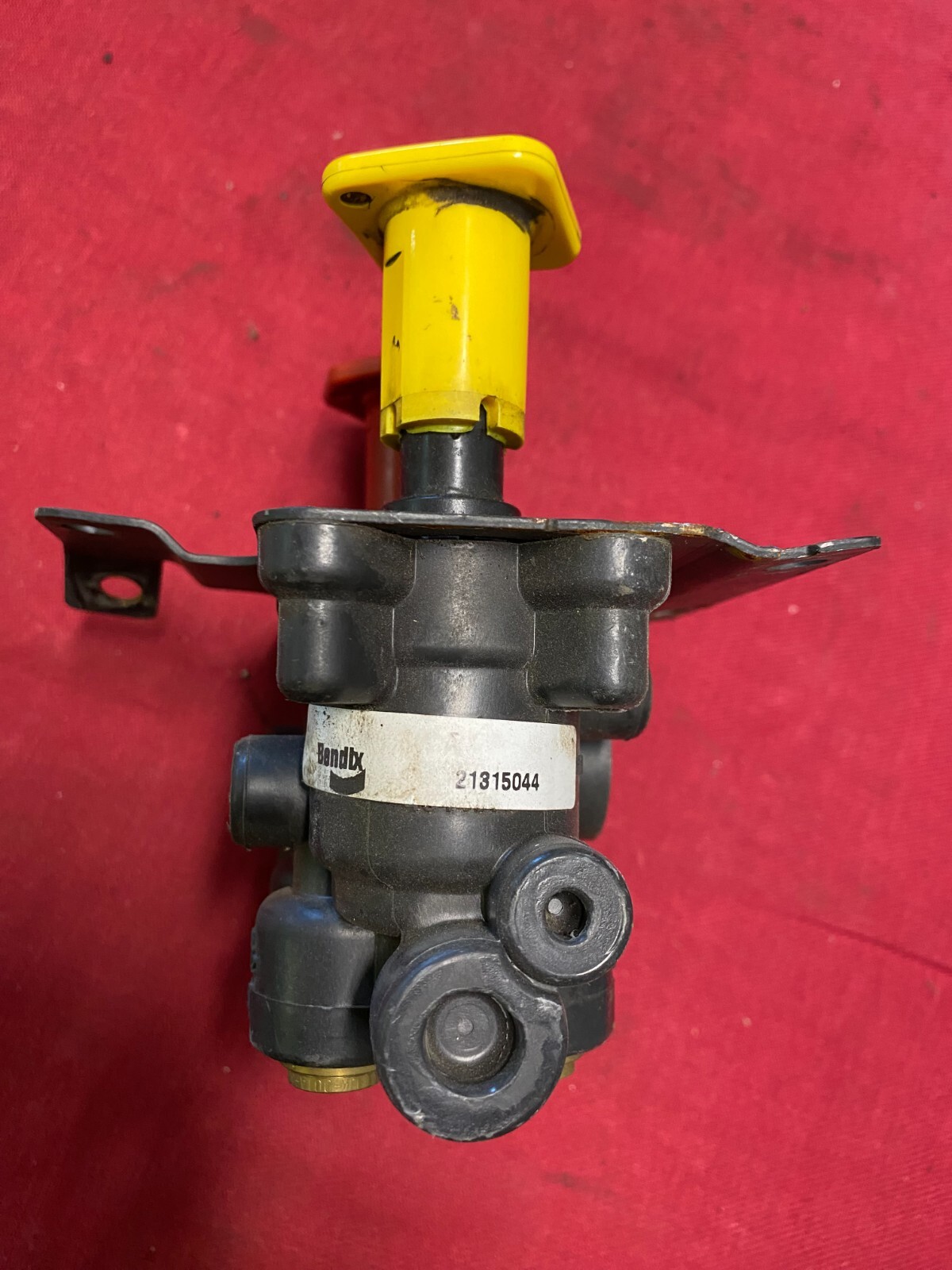 Bendix push/pull trailer air brake valve, 21315044 ,Tractor Protection ...