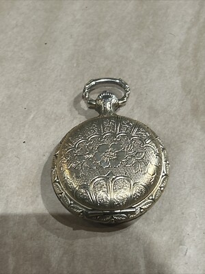 Vintage Small Ever Swiss Made Wind Up Pocket Watch 17 Jewels Flowers ...