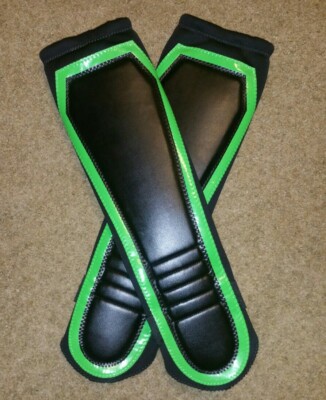 Pro Wrestling KICKPADS Black with Green Outline - Gear TRUNKS KNEEPADS ...
