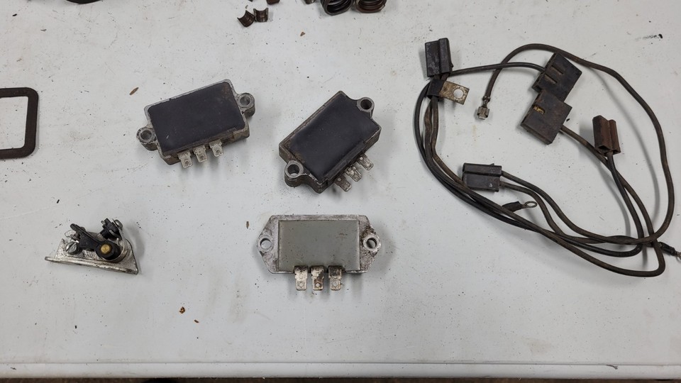 Kohler KT17 Misc Engine Parts Lot JOHN DEERE 317 Cub Cadet 782 ...