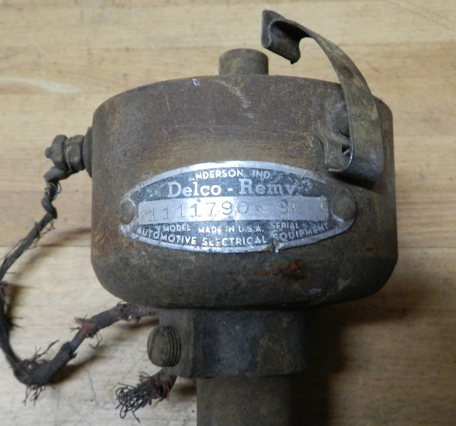 Vintage Delco Remy used 6-Cyl distributor 1111790 Dated 9-L-8 | eBay