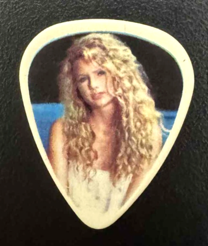 TAYLOR SWIFT Authentic Guitar Pick #3 - RARE FIRST PICK - REAL- Beware ...