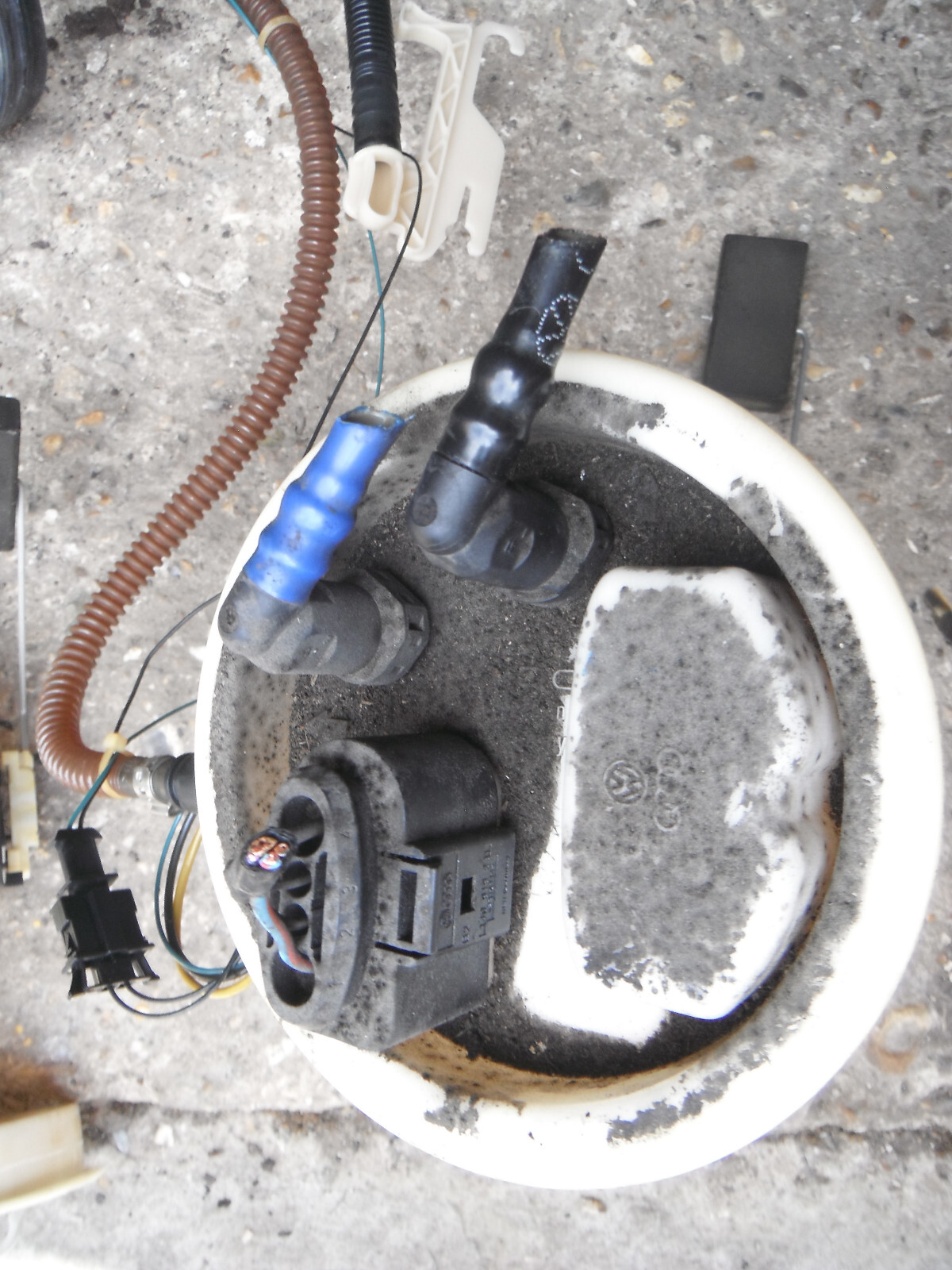 AUDI TT 8N QUATTRO IN TANK FUEL SENDER UNIT PUMP BOTH PARTS TWIN ...