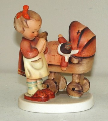 Nice!! Vtg Large 4.5" HUMMEL "Doll Mother" FIGURINE #67 TMK 2/ FULL BEE ...