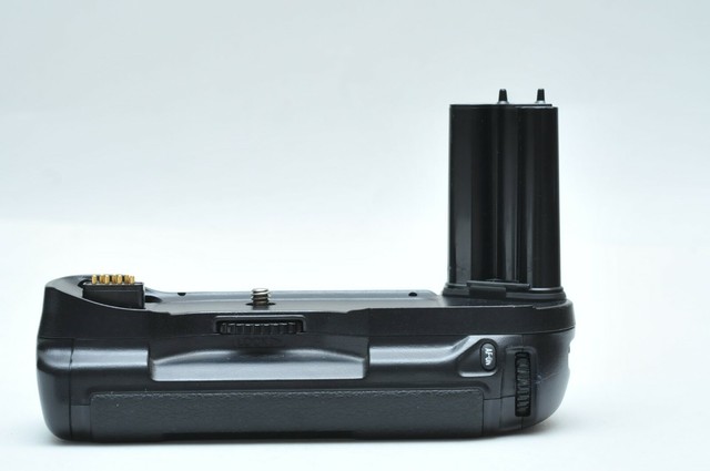 Nikon Mb-15 High Speed Battery Grip for F100 Film SLR Camera US for ...