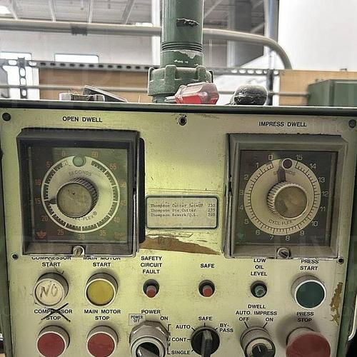 100 TON THOMSON-NATIONAL "28X41" CLAMSHELL DIE CUTTING & CREASING PRESS ...
