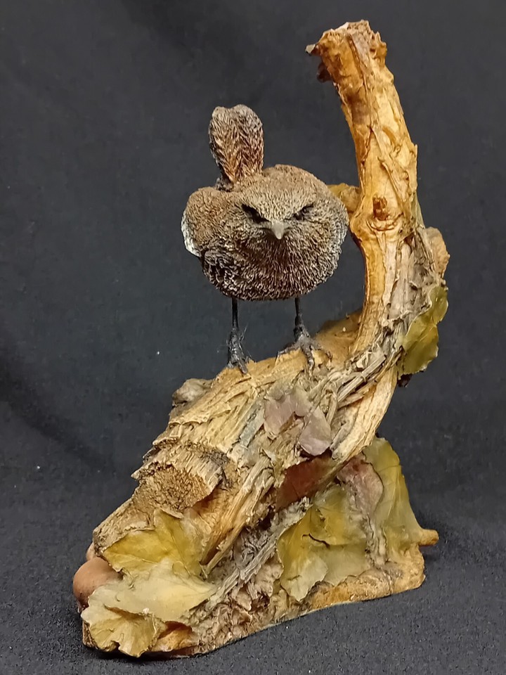 *Arden Sculptures. Christopher Holt 'Wren' Figurine 125. 7.5" Tall. VGC ...