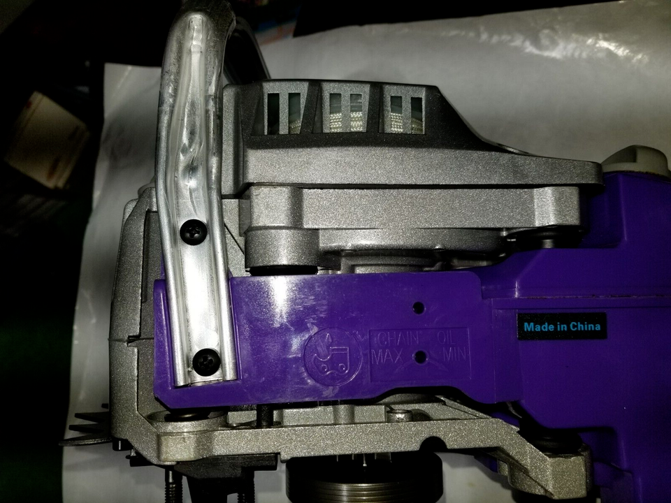 63 CC 3.5 HP CHAINSAW, 20 INCH BAR/CHAIN, SCABBARD, TOOLS, gas/oil mix ...