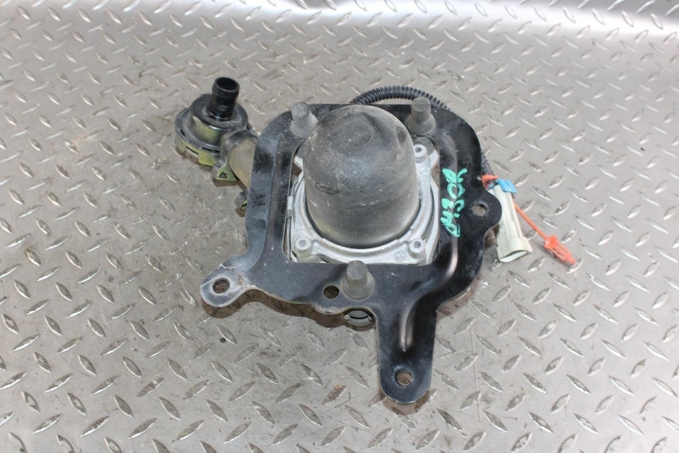 00-04 Corvette 5.7L Secondary Engine Air Injection Smog Pump Assembly ...