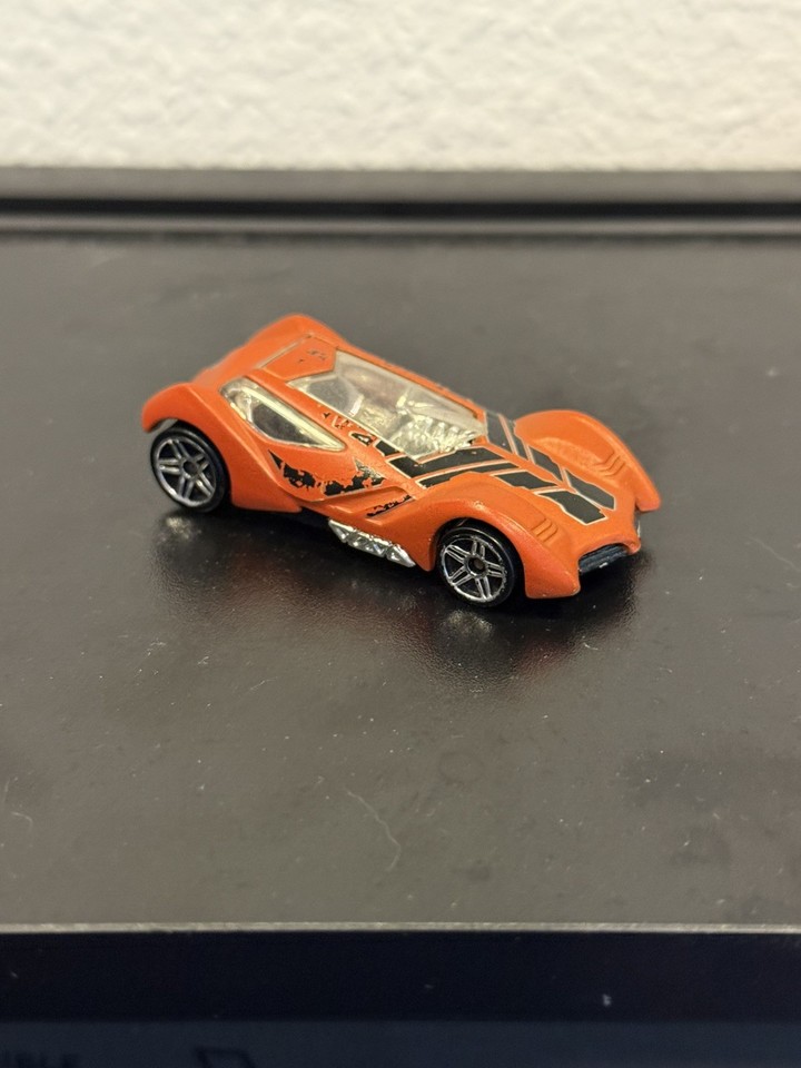 Hot Wheels Acceleracers Hyperpod Acceleron Sinistra Orange Diecast Car ...