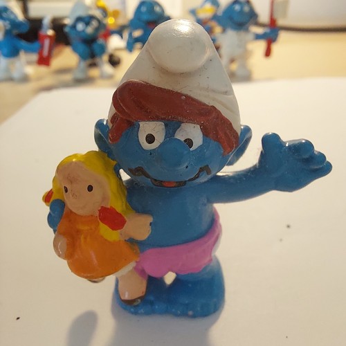 Smurfs - Smurf With Doll - 1996 Figurine Toy Figurine Peyo - Ultra Rare ...