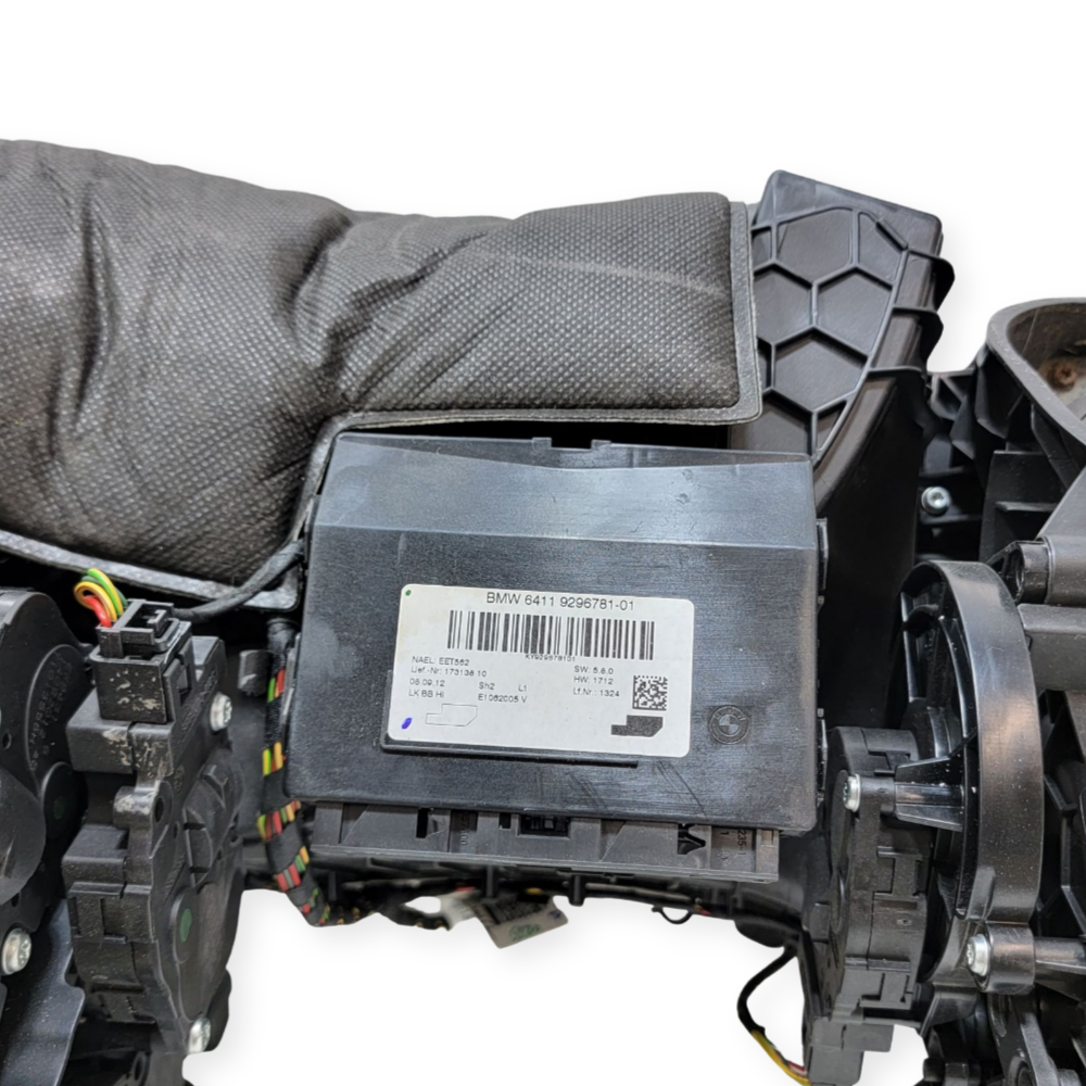 2012-2018 BMW 320i 328i F30 HVAC A/C Air Heater Blower Housing w/ Evap ...