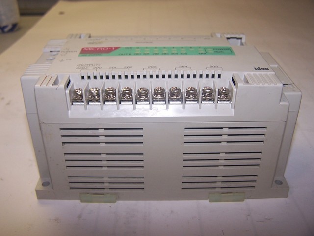 IDEC Izumi Fc1a-c1a1 Micro-1 Programmable Logic Controller for sale ...