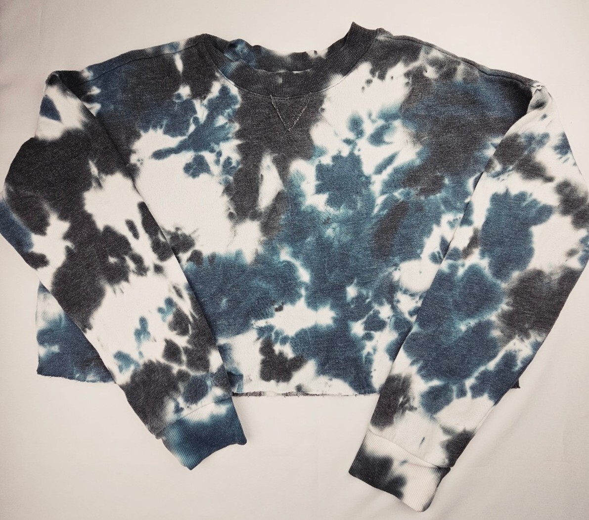 Colsie Target Ladies Size Medium Cropped Activewear Bleached Sweatshirt ...