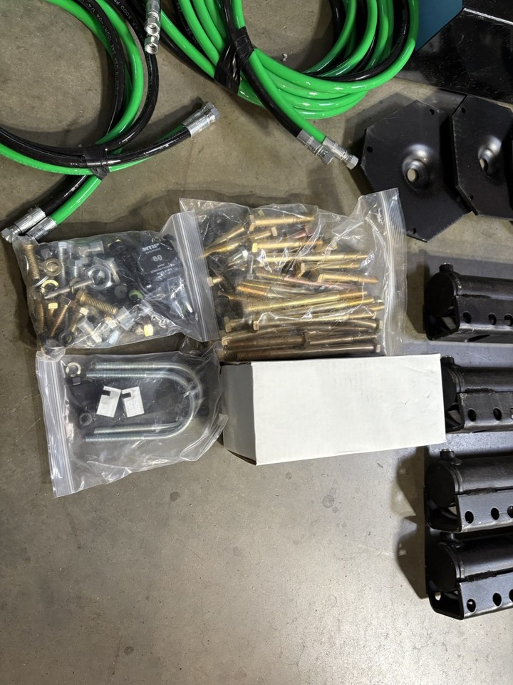 RP-BF-MB2019 Bigfoot Hydraulic Leveling System 2019-Up Mercedes Class C ...