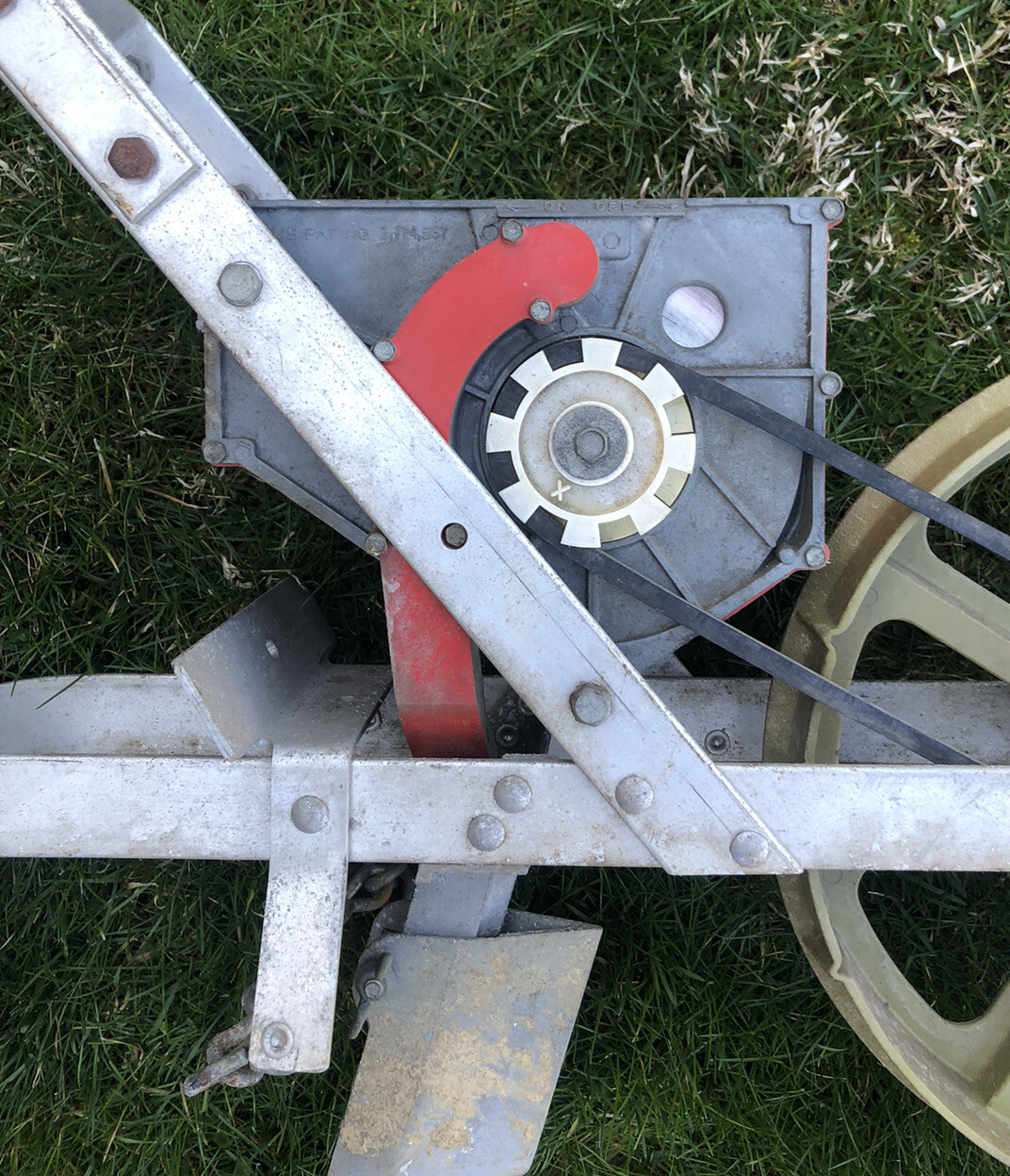 Earthway Model No. 1001-B Garden Seeder With 1 Corn Seed Plate | eBay