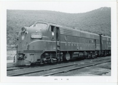 Train Photo - Pennsylvania Railroad #4352 F7A Locomotive 1969 Vintage ...