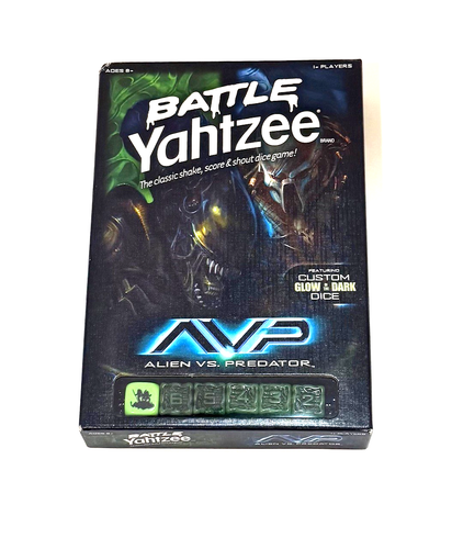 Battle Yahtzee AVP Alien vs Predator Board Game w Glow In The Dark Dice ...