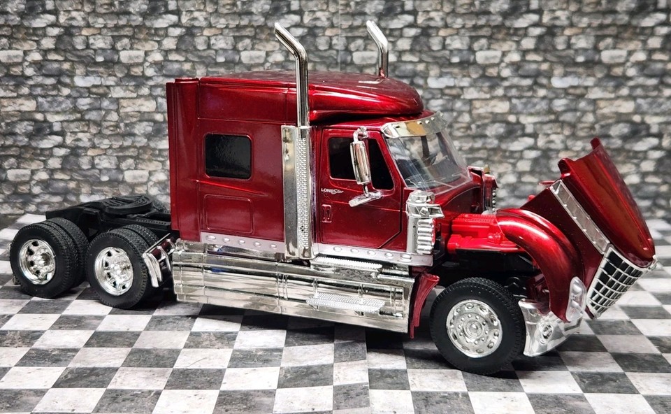 2011 New-Ray 1:32 Scale Long Hauler • Red International Lone Star with ...