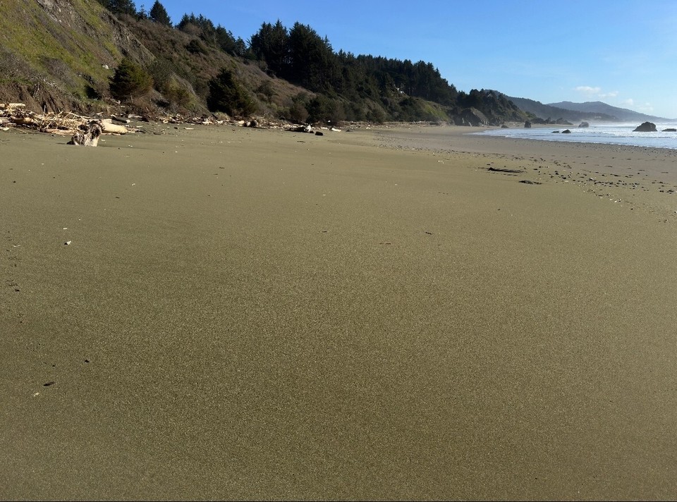 Oregon Foreman Arch/Devils Backbone Green Sand and Black Magnetic Sand ...