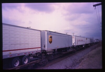 Railroad Slide - UPS Trailer #846917 Piggy Back Flat Car 2004 Westmont ...