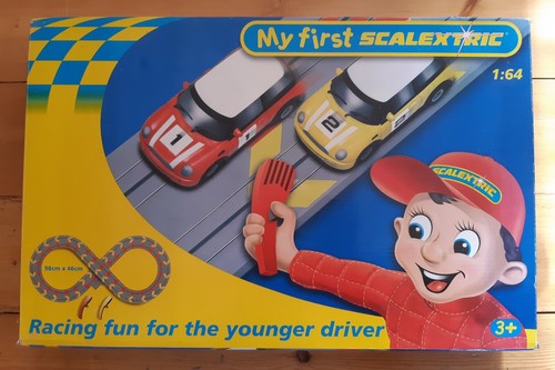 Scalextric My First Scalextric Set - Fully Working - Mains Powered ...