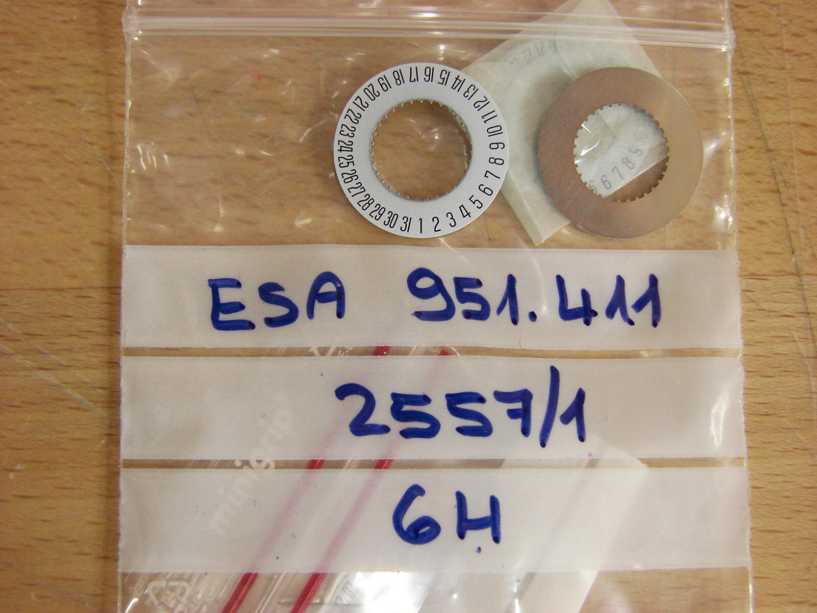 ETA 951.411, 951.111, 951.121 date disc #2557 @ 3 and 6 | eBay