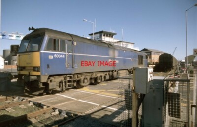 PHOTO (2) CLASS 60 60044 AT HAMWORTHY GOODS ON 25 FEB 2000 (2) | eBay UK