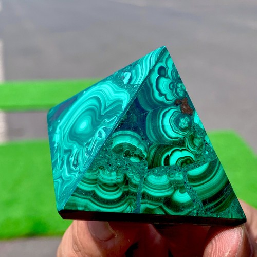 100G Natural malachite Pyramid Chakra Treatment Energy Stone Generator ...