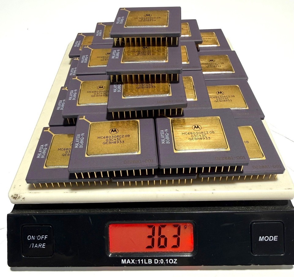 363 Grams Vintage Gold Ceramic IC Chips For Gold / Precious Metal Scrap ...