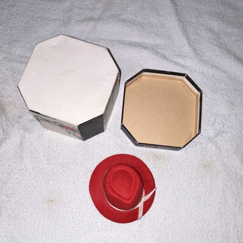 Adam Vintage Hat Box with Red Hat, Black Beige Accents | eBay