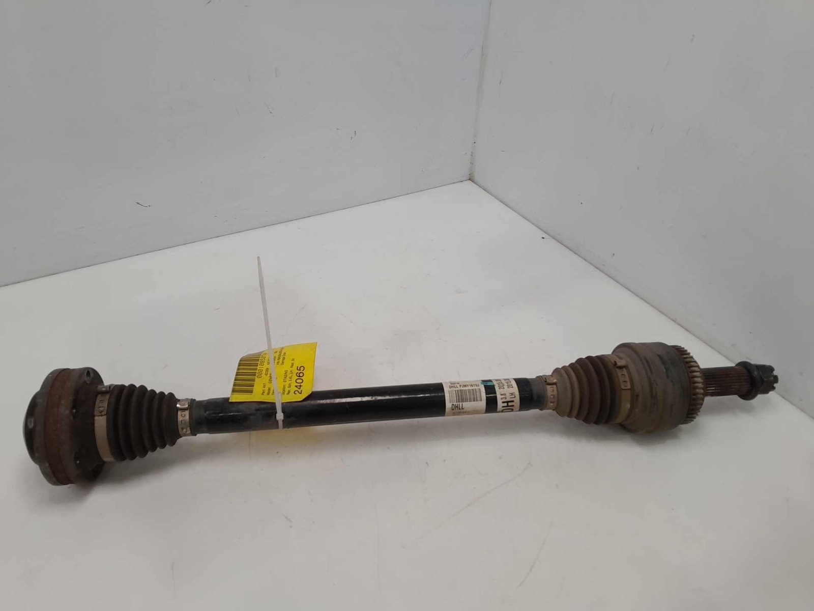 15 - 20 Hyundai Genesis G80 Sedan 3.8L Rear CV Drive Axle LH Driver ...