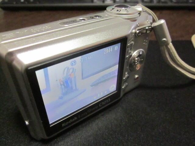 Kodak EasyShare C1013 Digital Camera 10.3MP + Case | eBay Australia