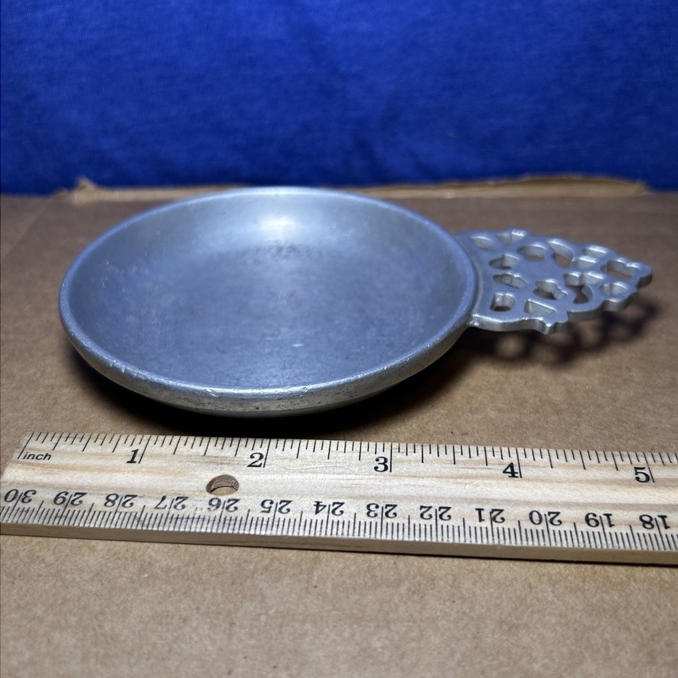 Vintage Stede Porringer Pewter dish 4” round with handle Made In ...