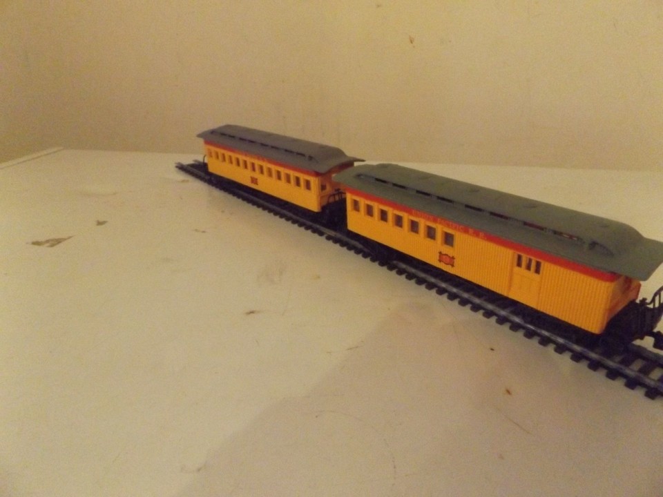 BACHMANN HO SCALE ' OLD TIME COACHES UNION PACIFIC NO. 7 & 9 | eBay